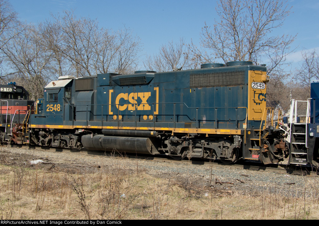 CSXT 2548